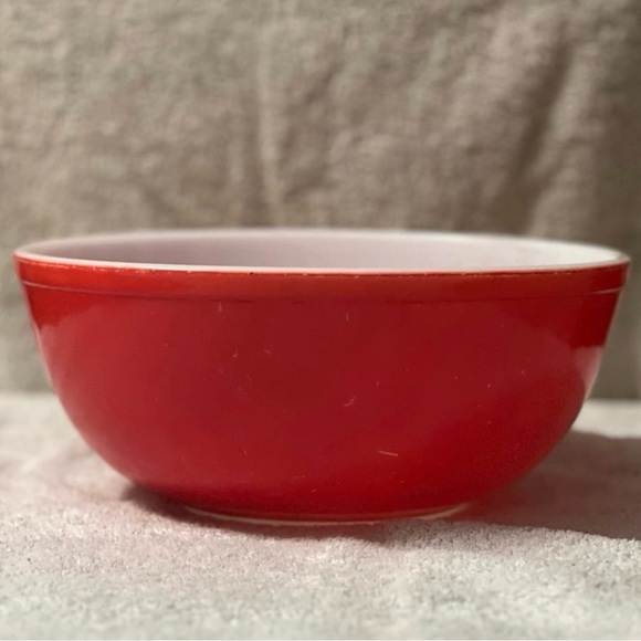 Pyrex | Kitchen | Pyrex 44 Mixing Bowl Poppy Red | Poshmark